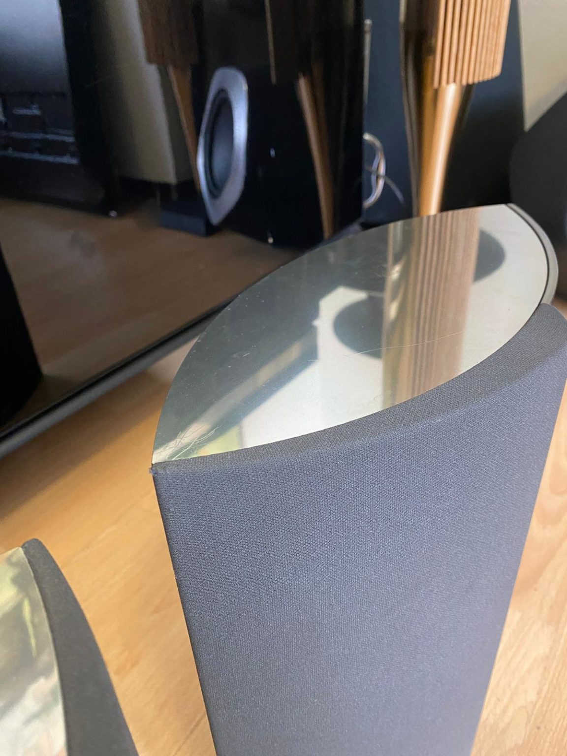 Bang & Olufsen BeoLab 4000 MK2 Active Loudspeakers in Grey | SkynnexAV