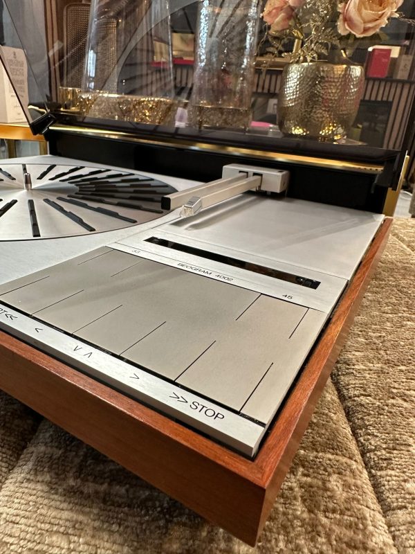 Bang & Olufsen Beogram 4002 Turntable - Fully Refurbished | SkynnexAV